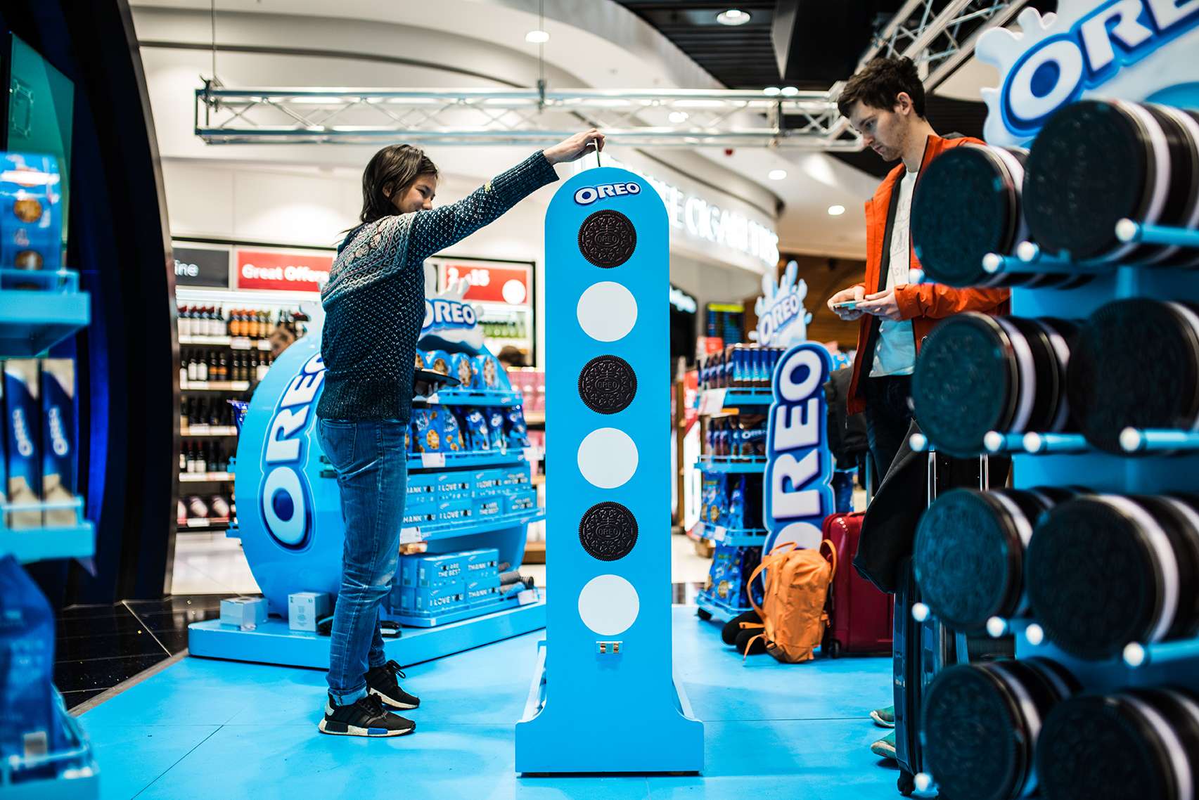 Oreo ‘breaks the biscuit’ with key global airport campaigns