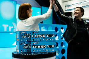 Oreo ‘breaks the biscuit’ with key global airport campaigns