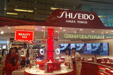 Retail dazzles in Shiseido Ultimune unveil at Changi T1