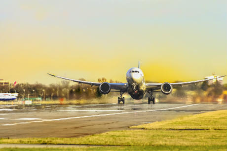 UK-US strike open skies deal to protect transatlantic flights