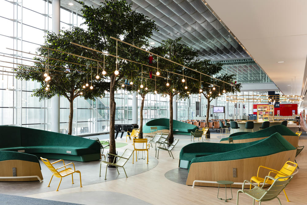 Refreshed retail lands at Paris-Charles de Gaulle T2E