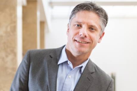 Rolf Schnitzler hands Budapest Airport Chief Executive reins to Chris ...