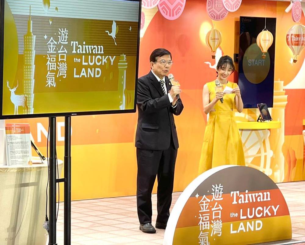 Dassai sake limited edition tempts tastebuds with Tasa Meng in Taiwan