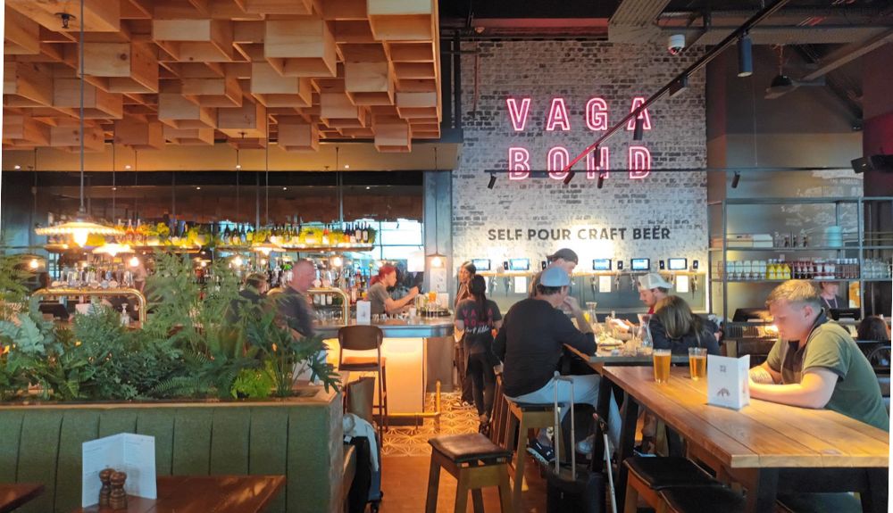 Gatwick celebrates wine with Vagabond and South Downs bar openings