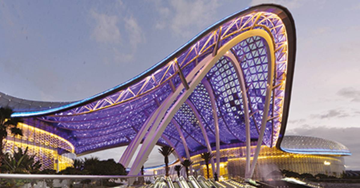 China Duty Free Group sees 9-mo sales soar but profits slip