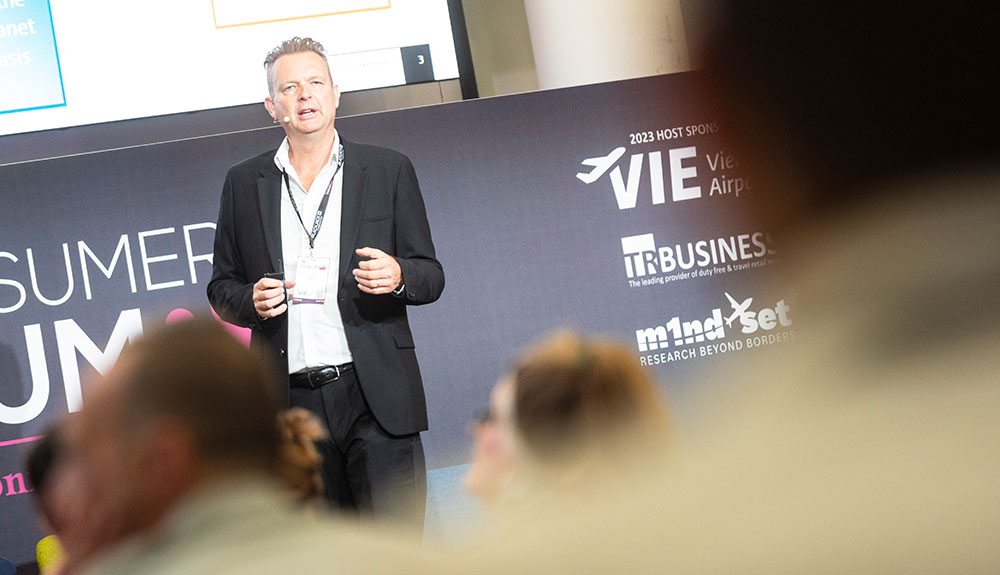 Men buy and spend more in travel retail says m1nd-set research